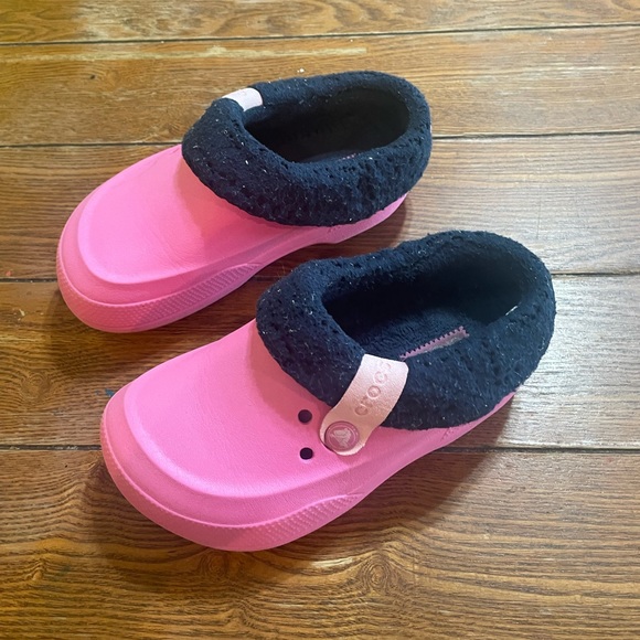 CROCS | Shoes | Crocs Blitzen Iii Lined Classic Clog Girls Size 2 Pink ...